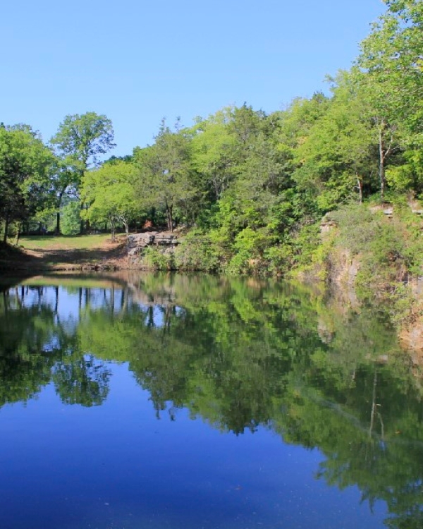 Venue - The Everlasting Pond in Watertown, TN